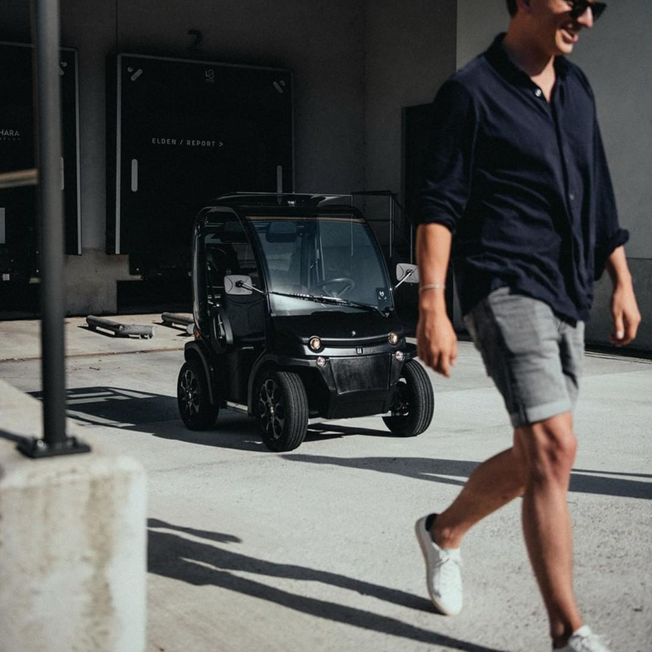 Alles Over De Biro Auto, Oftewel The New Car | The Car Parfum